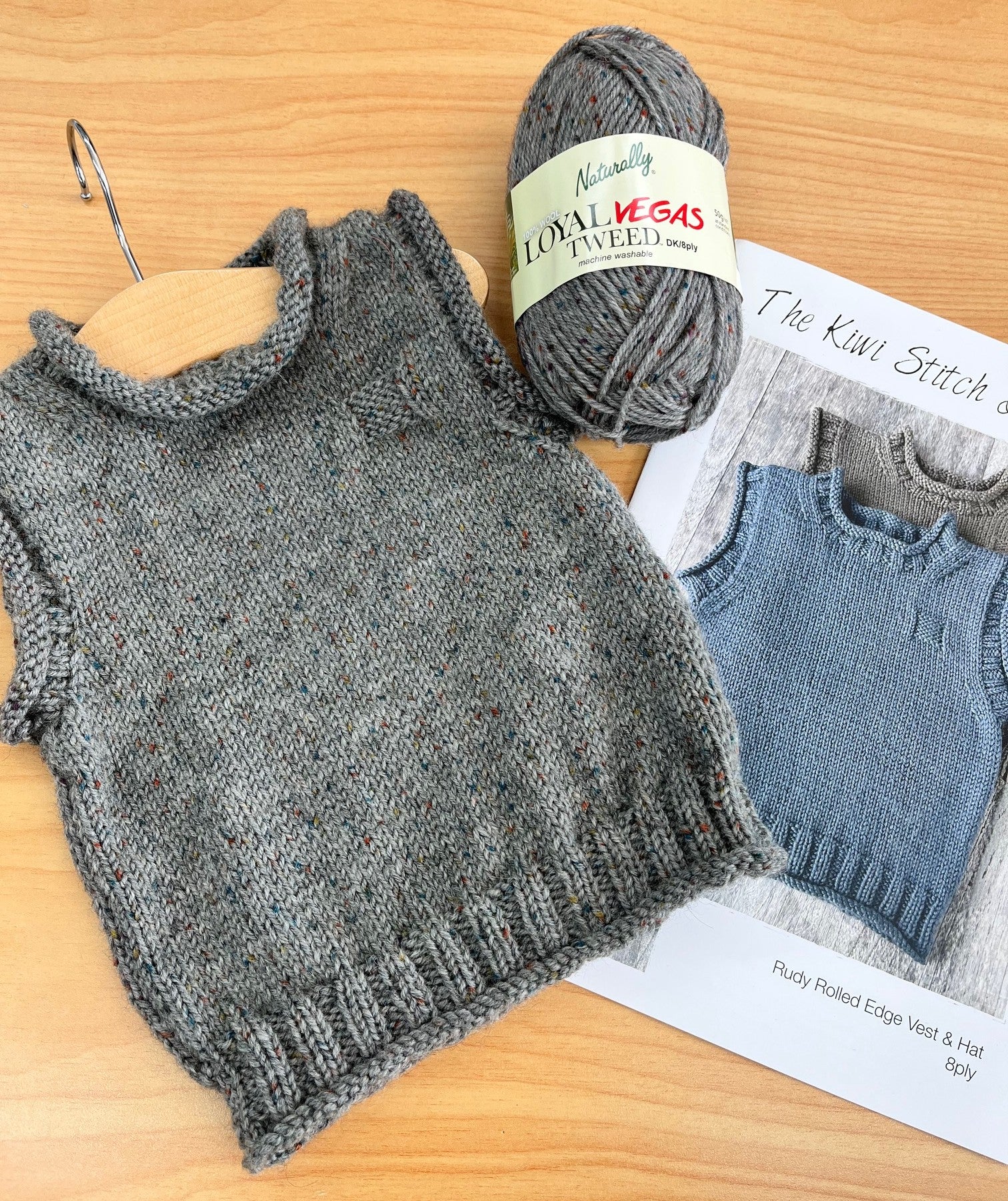 Naturally Loyal Vegas Tweed 8 ply – Tis The Season