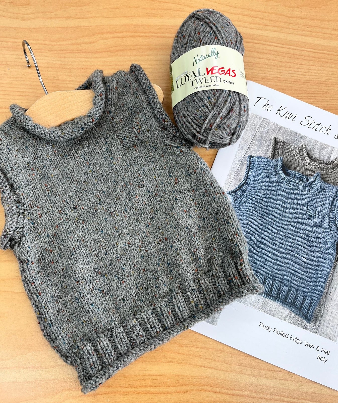 Naturally Loyal Vegas Tweed 8 ply – Tis The Season